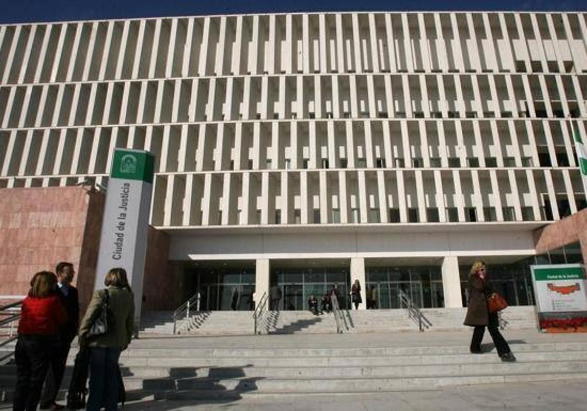 Sucesos Málaga Siete Años De Prisión Por Intentar Matar Y Robar A Una